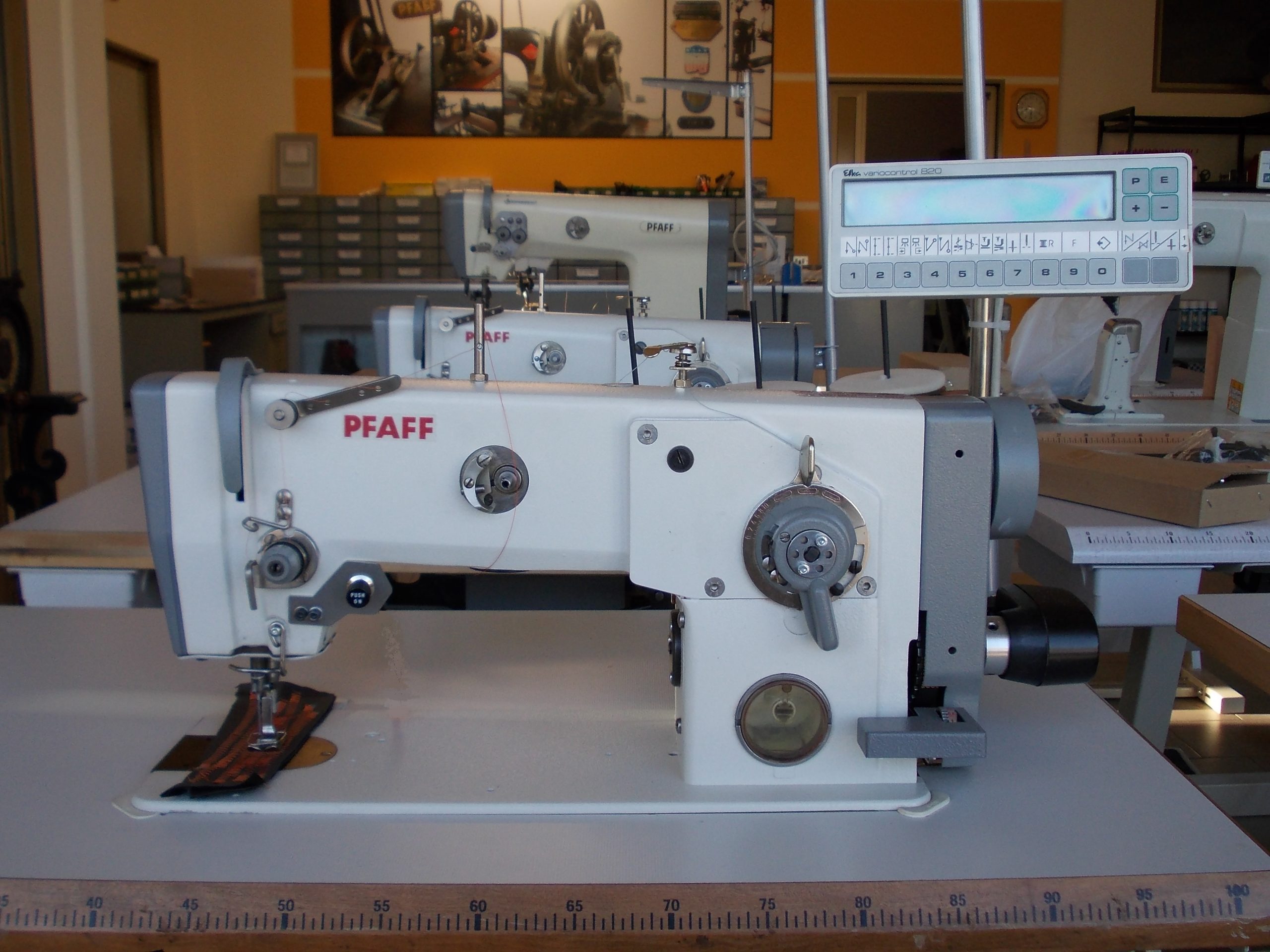 PFAFF 918 - Badex srl